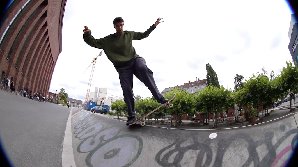 Tom Knox RAW in Berlin by Dan Schulz – place.tv