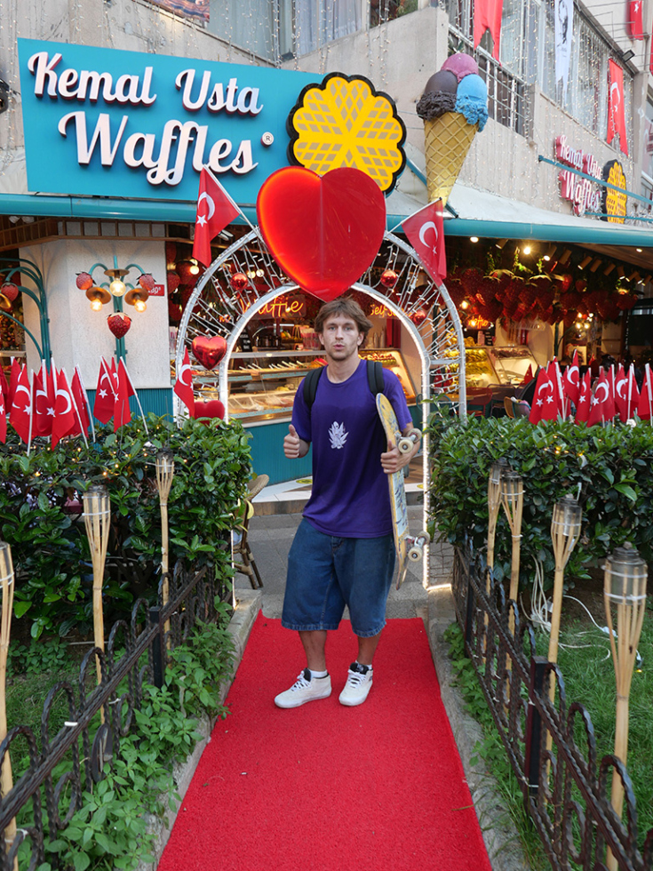 Place Presents: ESC.IST – place.tv